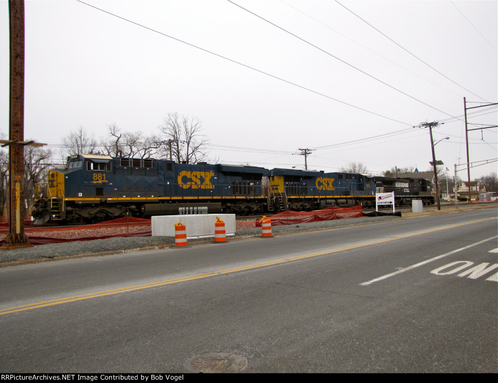 CSX 881 and 768; NS 9401